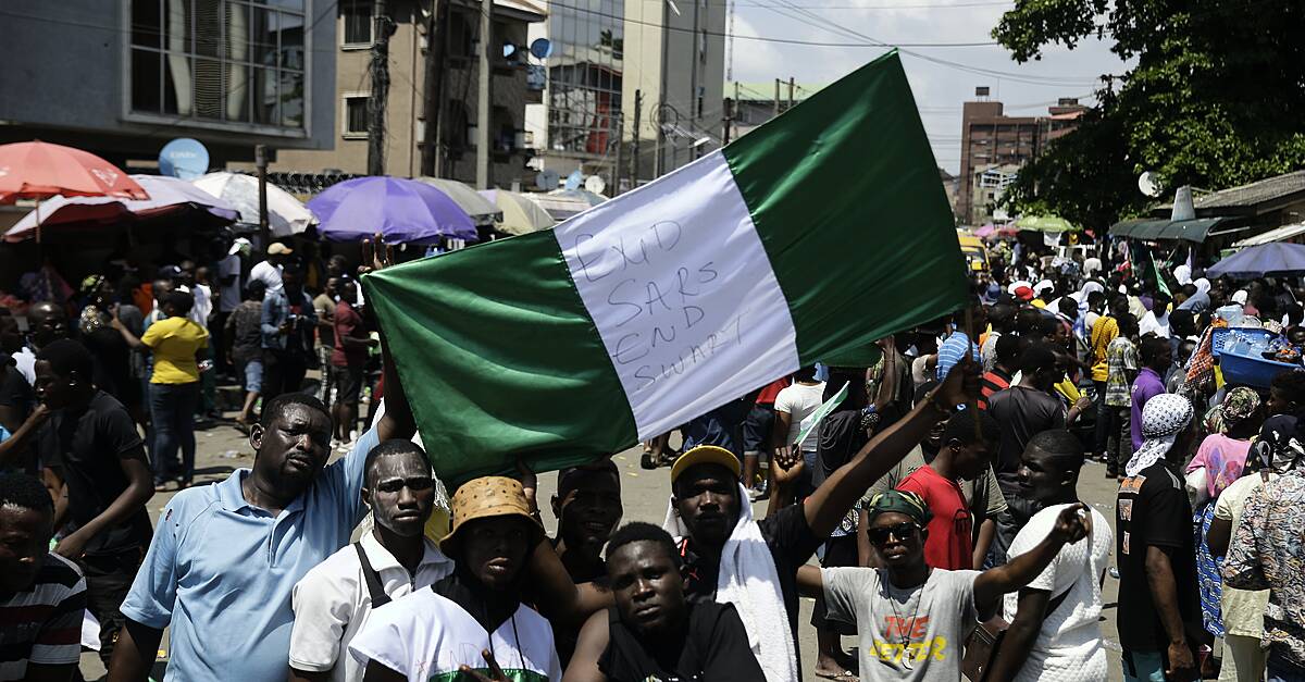 Lagos under curfew amid Nigeria anti-police protests Lagos under curfew amid Nigeria anti-police protests