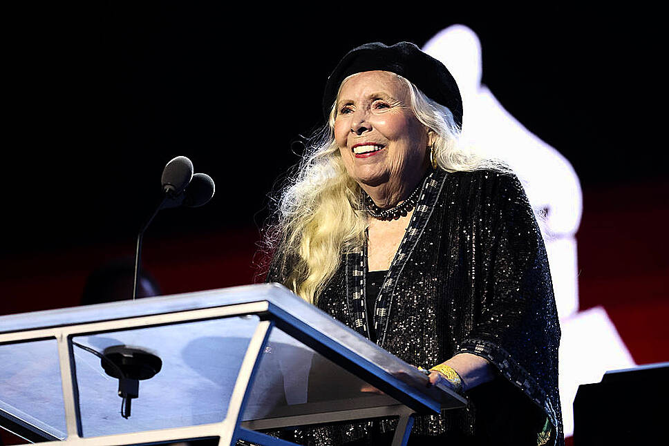 Joni Mitchell Reveals New Live Album In Interview With Elton John
