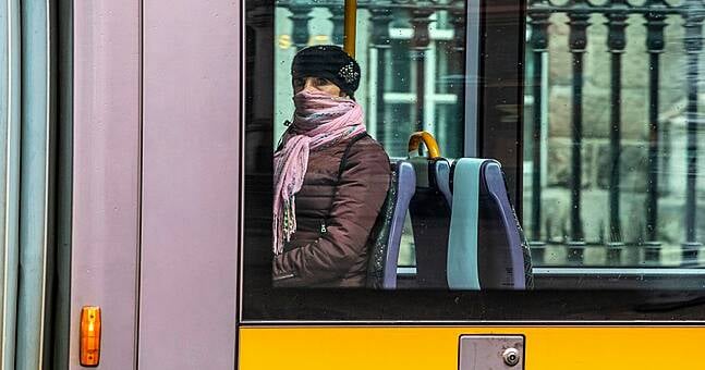 Commuters face hefty fines or potentially prison if they don't wear a ... Commuters face hefty fines or potentially prison if they don't wear a ...