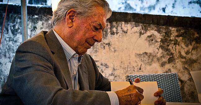 Mario Vargas Llosa Vida Y Obra En Breve