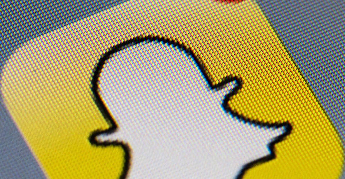 Hackers Warn They Will Leak 200 000 Stolen Snapchat Images Newstalk